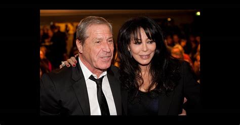 Jean Claude Darmon et Yamina Benguigui lors de la vente aux enchères