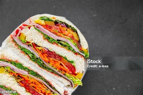 샌드위치 층 야채와 햄 고기 스팸 신선한 식사 음식 간식 테이블에 복사 공간 음식 배경 촌사람 같은 평면도 건강한 생활방식에 대한 스톡 사진 및 기타 이미지 Istock