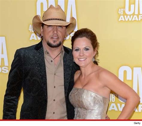 Jason Aldean S Wife Standing By My Philandering Man