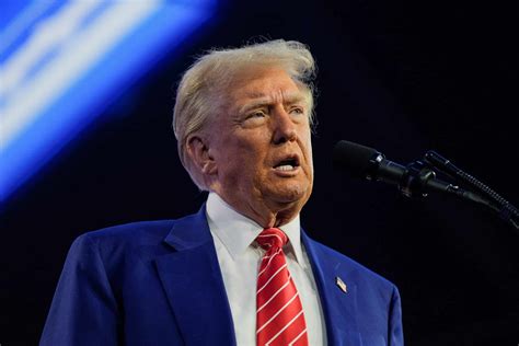 Nangako Si Trump Na Itigil Ang Transgender Kabaliwan Bilang Pangunahing Priyoridad