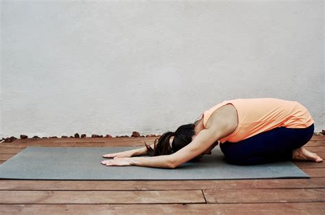 Los 10 Mejores Estiramientos Para Relajar El Cuerpo Y La Mente