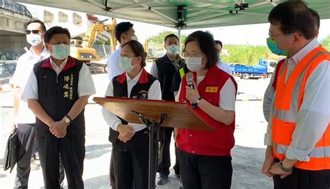 府院危機處理》蔡英文花東勘災 赴慈濟拜會證嚴 雙方閉門會談半小時 Yahoo奇摩汽車機車