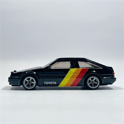 Custom Toyota Ae86 Sprinter Trueno R Hotwheels