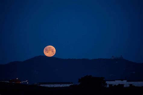Agosto arranca uma Lua cheia Quando e como vê la