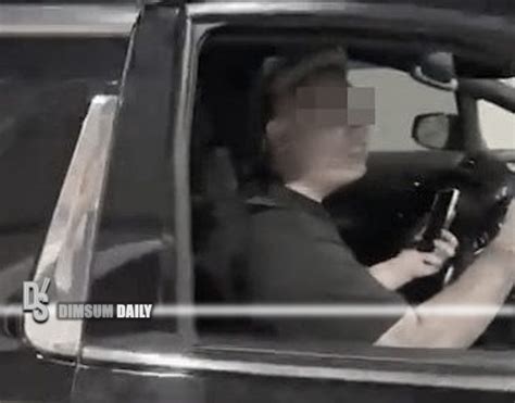 Couple Spotted Having Sexual Intercourse Inside A Moving Seven Seater Vehicle In A Hong Kong