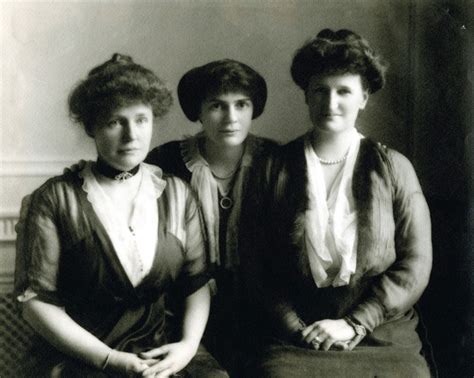 Abigail Rockefellers Instagram Twitter And Facebook On Idcrawl