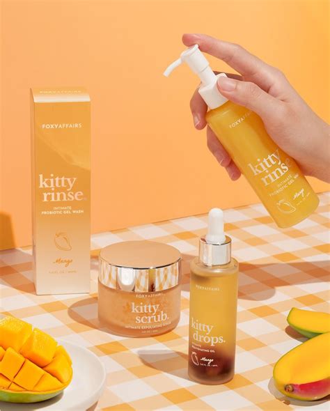 Threesome Set Foxy Affairs