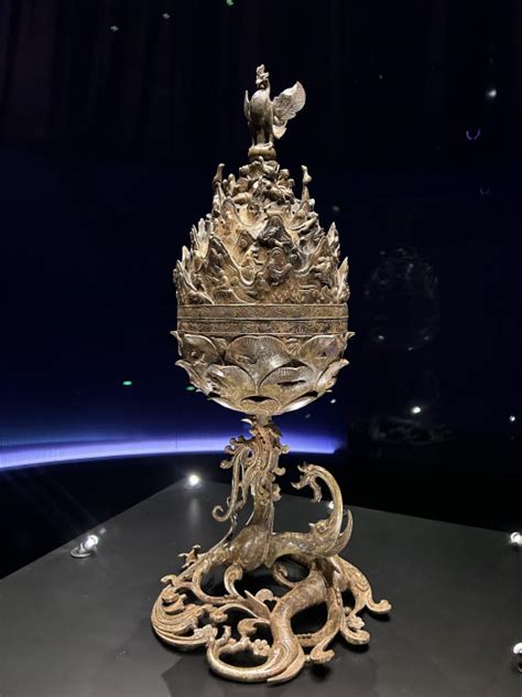 백제금동대향로에 나타난 인물 열전…어떤 모습일까[알면 쉬운 문화재]