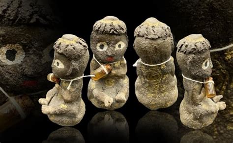 กุมารพรายนำเงิน อ สัปเหร่อ สร้างจากเนื้อดินเจ็ดป่าช้า ผสมว่านกุมารทอง ห้อยคอด้วยน้ำมันพรายกุมาร