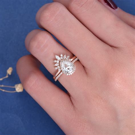 Pear Shaped Engagement Rings With Wedding Bands