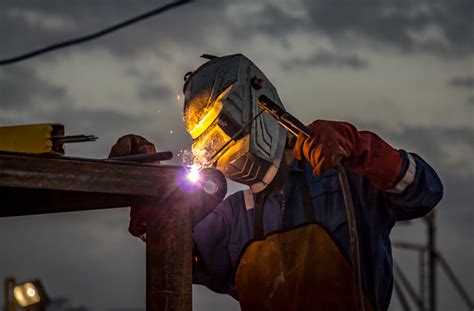 Rig Welder What Is It And How To Become One Ziprecruiter