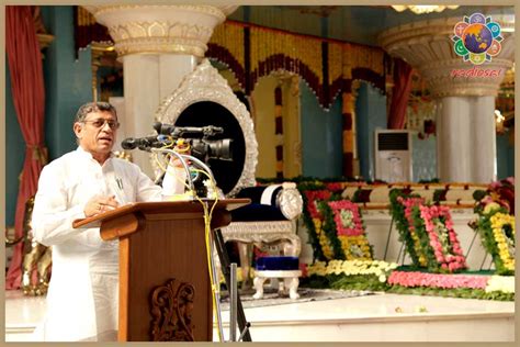 Sathya Sai Part 1 The Dimensionless Phenomenon By Mr S Gurumurthy