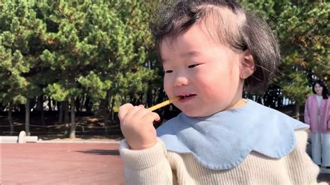 아빠 챙기는 거 보면 내새끼💝 Youtube