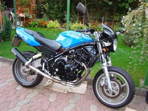 HONDA CB-1 - Review and photos