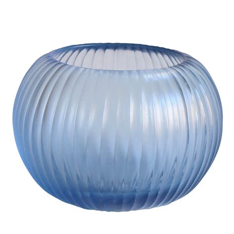 Micheluzzi Glass Innovative Visions Of Glassmaking Artemest