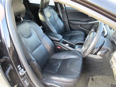 ボルボ V40 D4 Se ブラック アイドリングストップ解除済み メンテナンスパック継承可能 クリーンディーゼル ボディコーティング済み