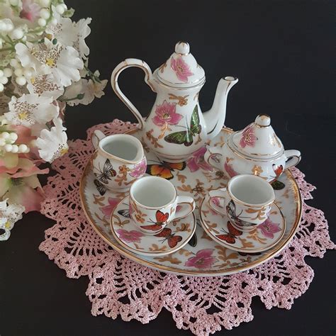 Tea Set Collection Trends: What’s Popular Among Collectors? – Bobcat ...