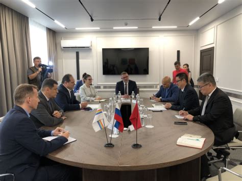驻哈巴罗夫斯克总领事姜笑洋会见俄罗斯犹太自治州州长戈尔德施泰因中华人民共和国外交部