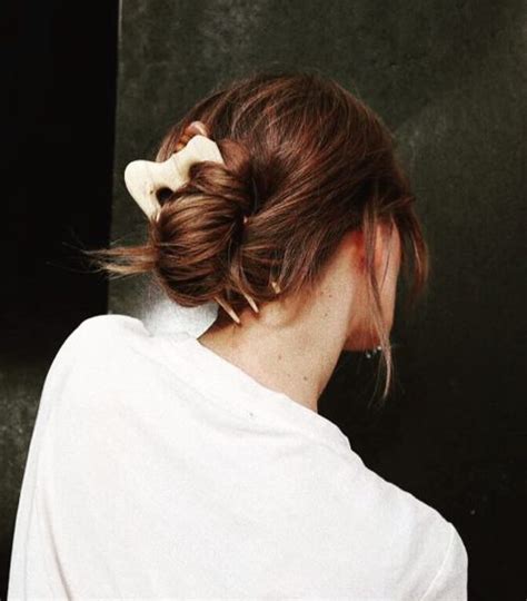 10 Ideas For Boho Chic Messy Bun