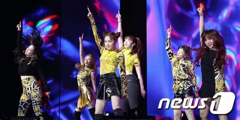 로켓펀치 하늘 위로 쭉쭉 뉴스1