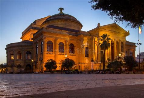 Massimo Theater Palermo At Twilight Stock Image Image Of Italian