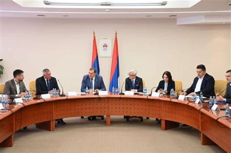 Lider Snsd A Američki Ambasador U Bih Odlazi Prije Isteka Mandata