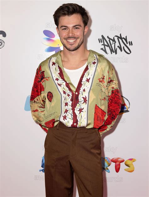 Booktube Star Jack Edwards Shares His Outside The Box Reality Tv Book
