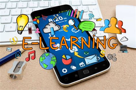 E Learning演示文稿图片 卡其色桌上的笔记本和智能手机上的e Learning演示文稿素材 高清图片 摄影照片 寻图免费打包下载