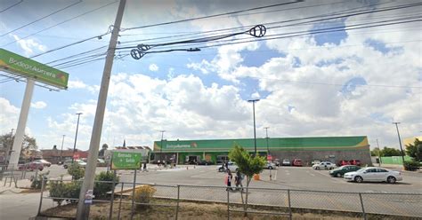 Lady Aurrera Mujer Es Captada Supuestamente Robando Y Se Quita La Ropa