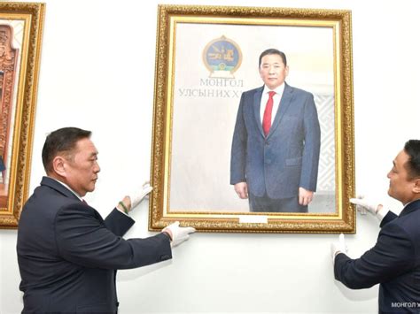 УИХ ын дарга асан М Энхболдын хөрөг зургийг Төрийн ордонд байрлууллаа