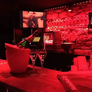 Photos L Impact 1er bar et cruising gay naturiste à Paris