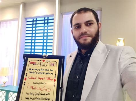 أحمد يونس على Linkedin دعني أخبرك بأمر شخصي يقول المختصون في بناء
