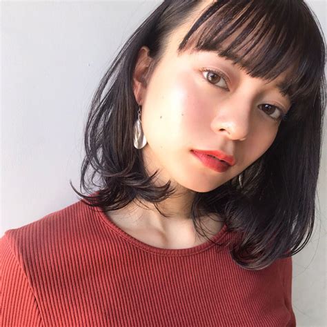 前髪ありの黒髪ヘアで「モテ♡」を呼び込む大人可愛いを狙ってみない？ Hair