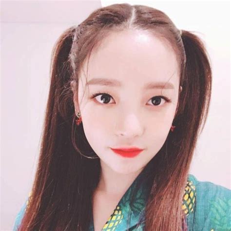 28歲韓國美女明星具荷拉自殺去世！具荷拉選擇自殺的六大誘因 每日頭條