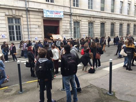 La faculté des lettres est bloquée macommune info
