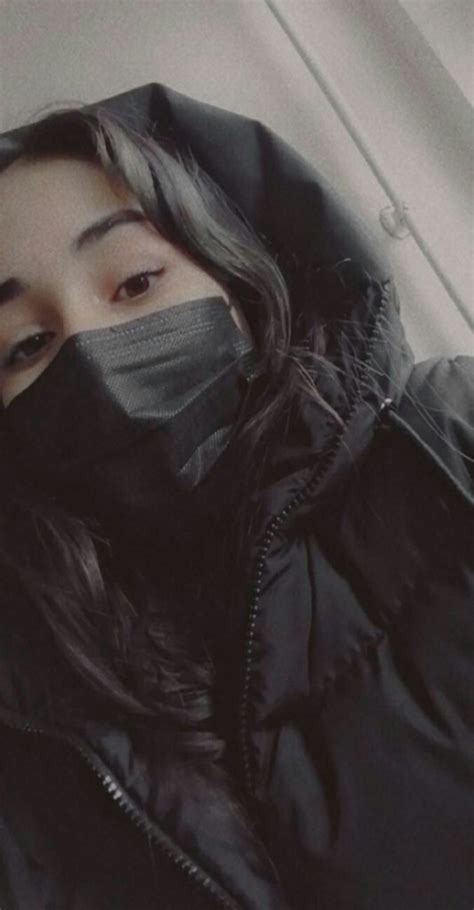 عکس دختر با ماسک برای پروفایل ️ [خاص‌ترین عکس‌ها]