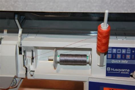 Как шить двойной иглой: особенности работы, причины пропусков стежков и ...
