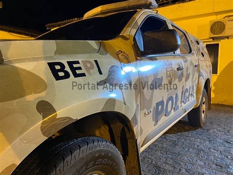 Portal Agreste Violento BEPI PRENDE SUSPEITO DE TRAFICAR DROGAS NAS