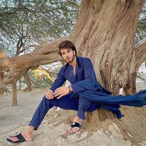 Imran Abbas Performs Umrah Reviewit Pk