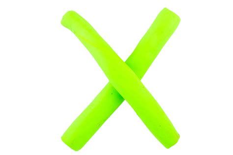 알파벳 영어 다채로운 편지 고립 된 흰색 배경에 Plasticine 점토로 성형 된 수제 편지 다중 색상에 대한 스톡 사진 및