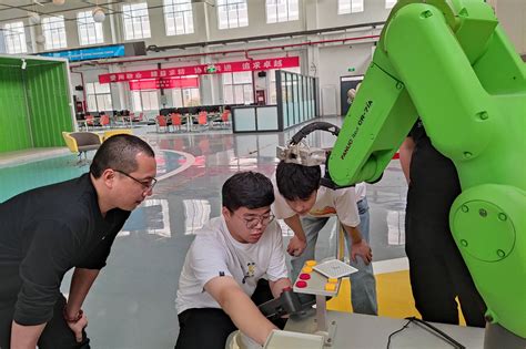 我校联合北京发那科开展工业机器人视觉技术应用培训 陕西国防工业职业技术学院 智能制造学院