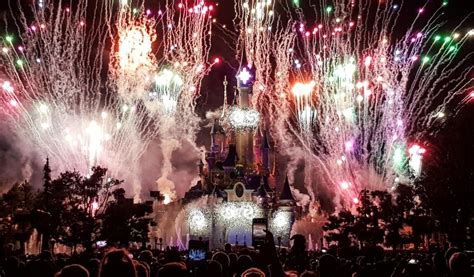 The Show Disney Illuminations At Disneyland Paris • Daniela Santos Araújo