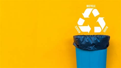 Réduire La Réutilisation Du Symbole De Recyclage Avec Une Poubelle Sur