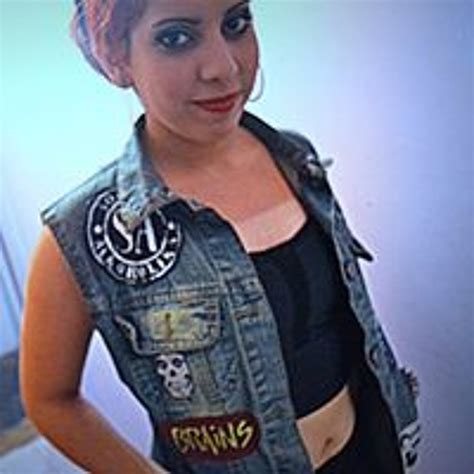 Stream Camila Vanesa Music Listen To Songs Albums Playlists For