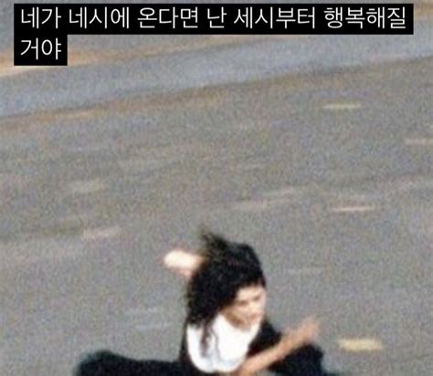 흰 두들타투 가시타투 레터링타투 손톱타투 네일타투 Heeentt • Threads Say More