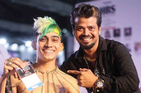 Create A Funky Mens Haircut In 9 Steps Hbs Guide