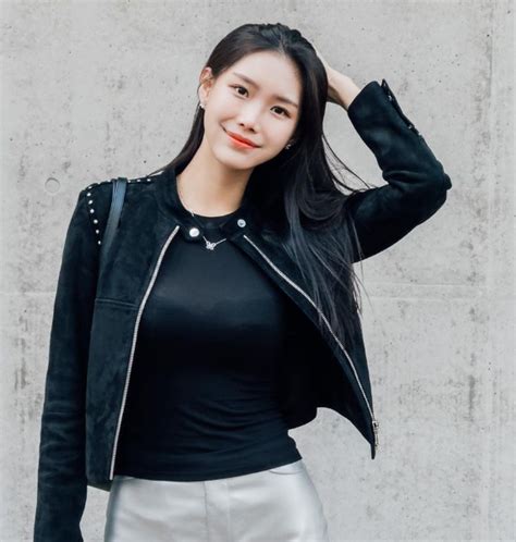 미스코리아 출신 유명 기상 캐스터 모두가 깜짝 놀랄만한 노출 의상 공개했다 포스트쉐어