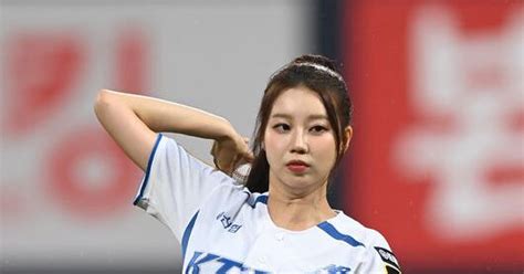 [사진]2023 미스코리아 선 정규리 힘찬 시구