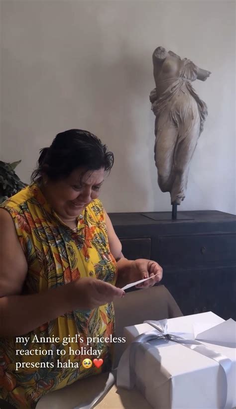 Nothing Says Class Quite Like Filming Your Maid Opening Her Holiday Tip