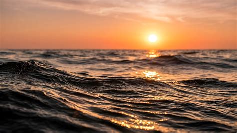 Golden Sunset Ocean Waves 4k Cool Desktop Wallpaper 4k Mobile Wallpapers